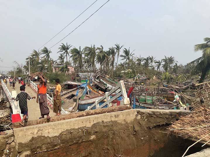 ASEAN Membantu Korban Topan Mocha Myanmar - Dari Laut